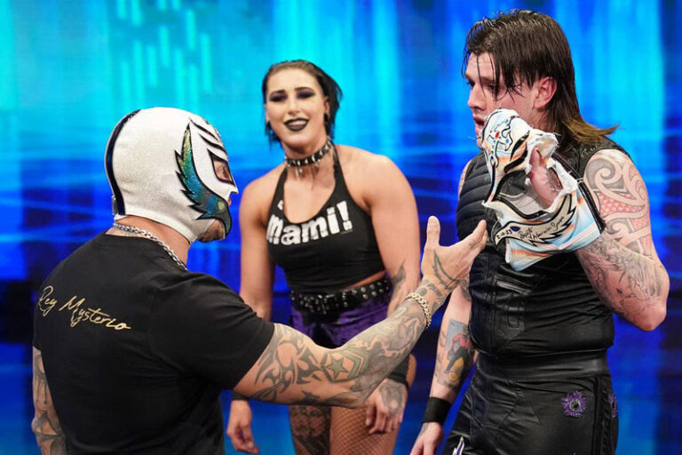 DOMINIK MYSTERIO - WRESTLING BIO - WWE RAW ROSTER